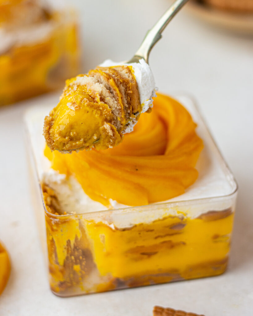 EGGLESS MANGO BISCUIT PUDDING - Bake with Shivesh