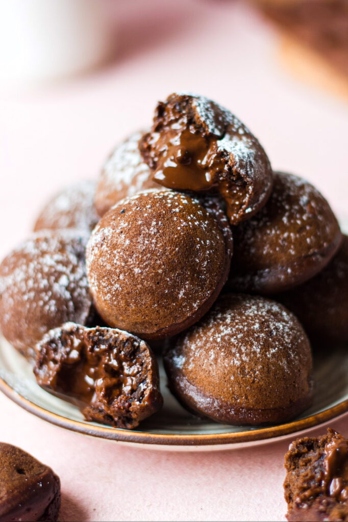 MINI CHOCO LAVA BOMBS - Bake with Shivesh