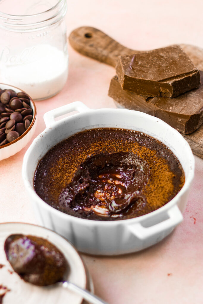 2 MINUTES EGGLESS CHOCOLATE LAVA PUDDING - Bake with Shivesh