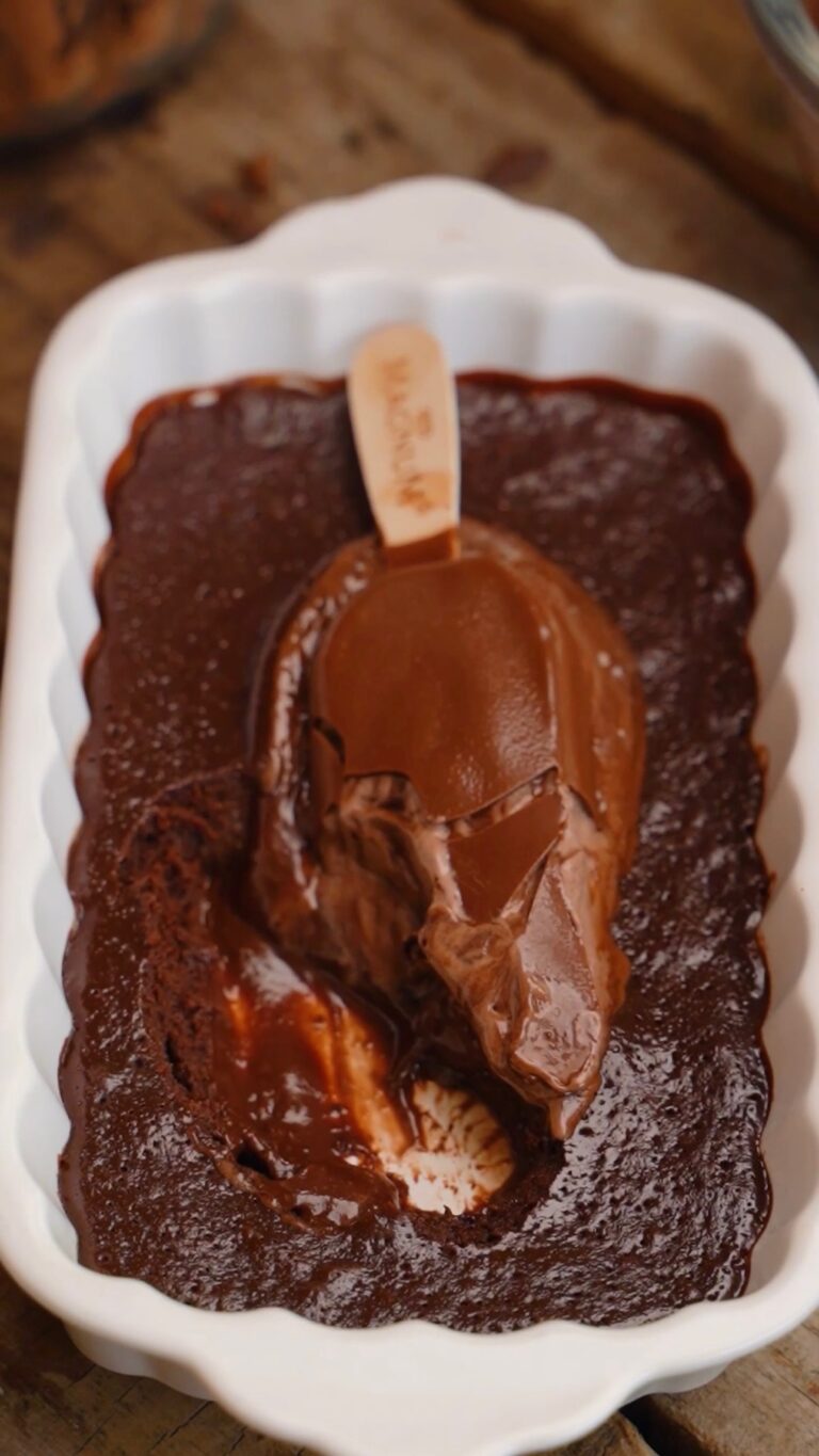 MAGNUM LAVA PUDDING - Bake with Shivesh