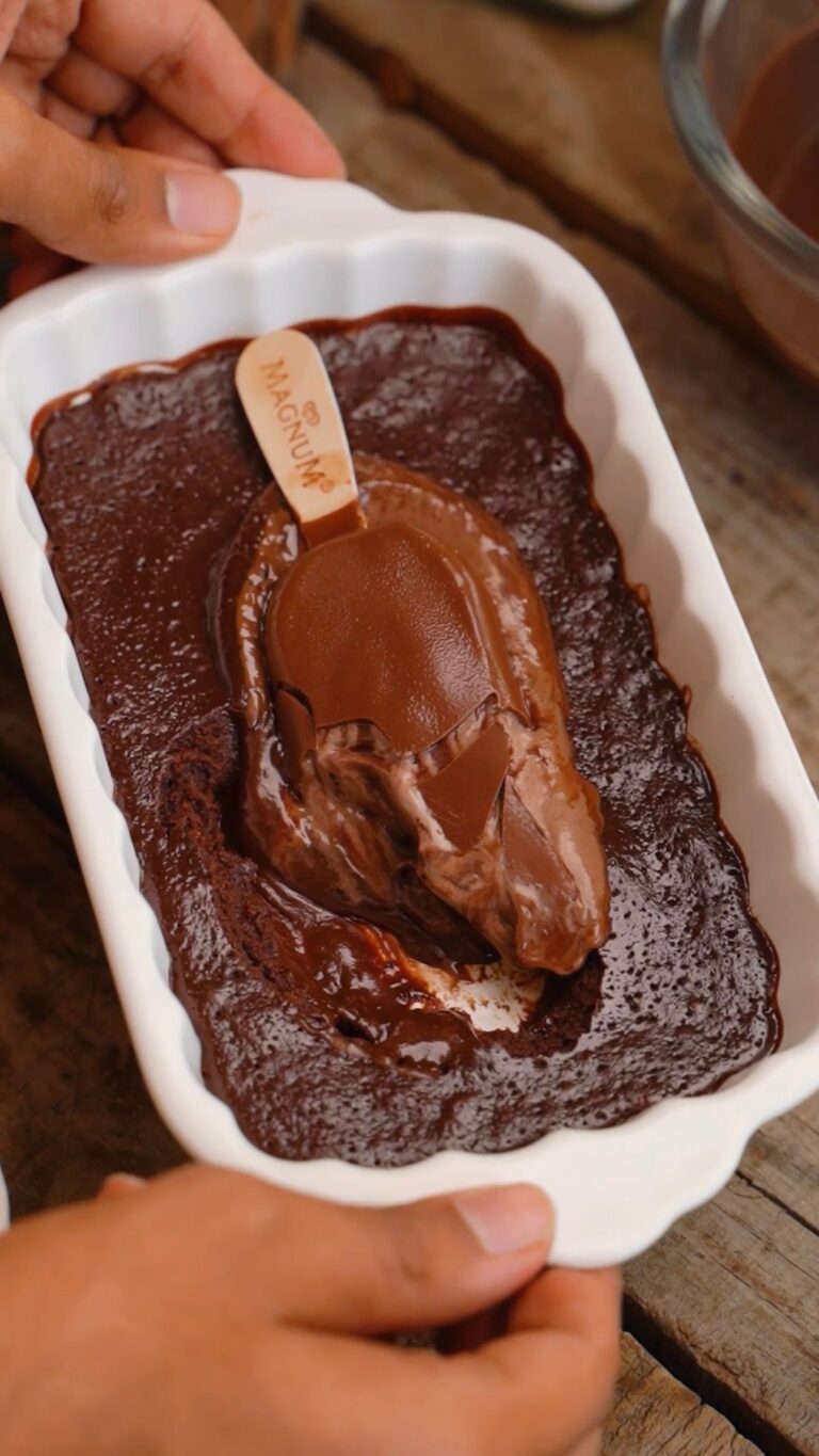 MAGNUM LAVA PUDDING - Bake with Shivesh