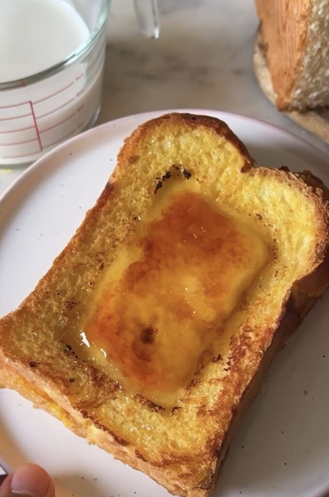 CRÈME BRULEÈ FRENCH TOAST - Bake with Shivesh