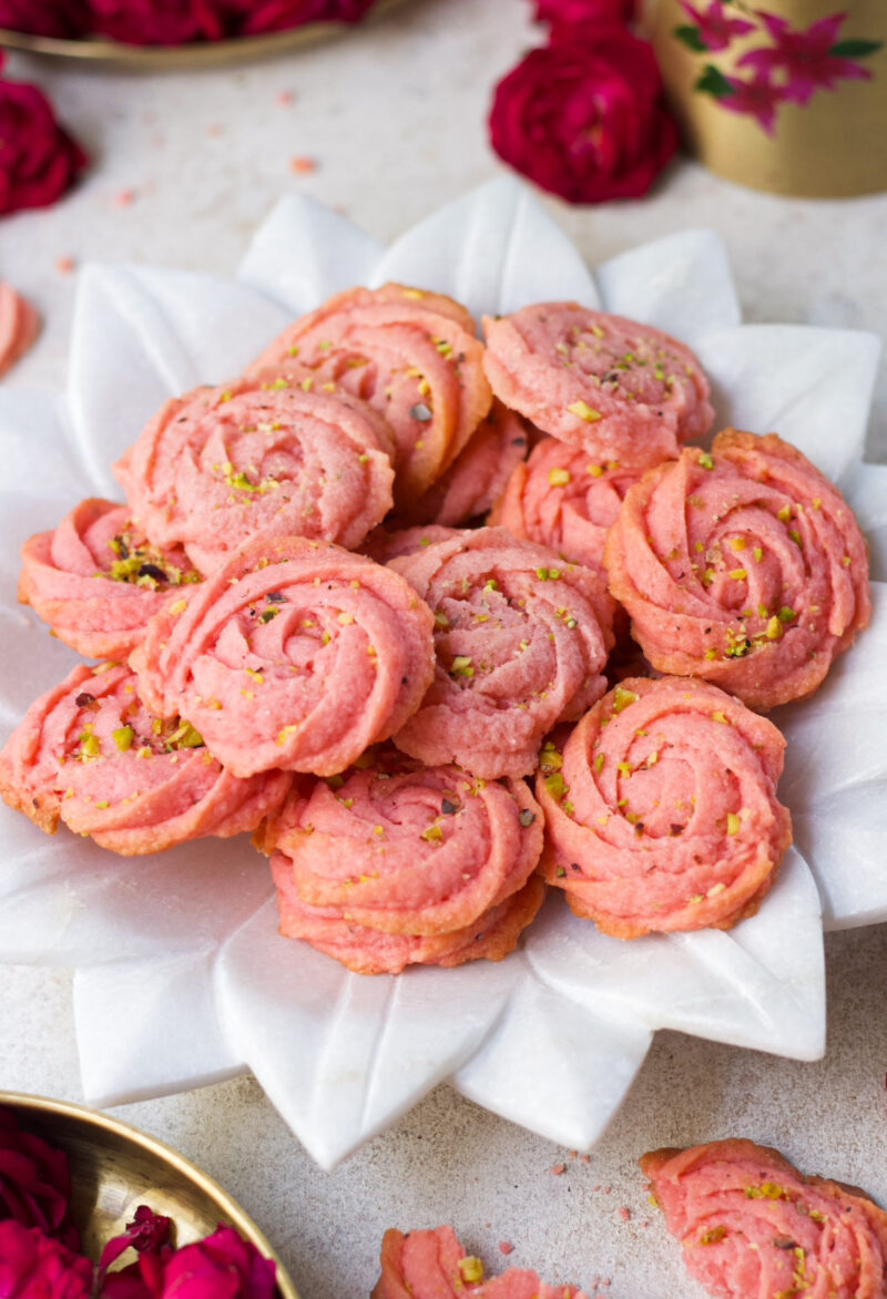 EASY EGGLESS ROSE COOKIES - Bake with Shivesh