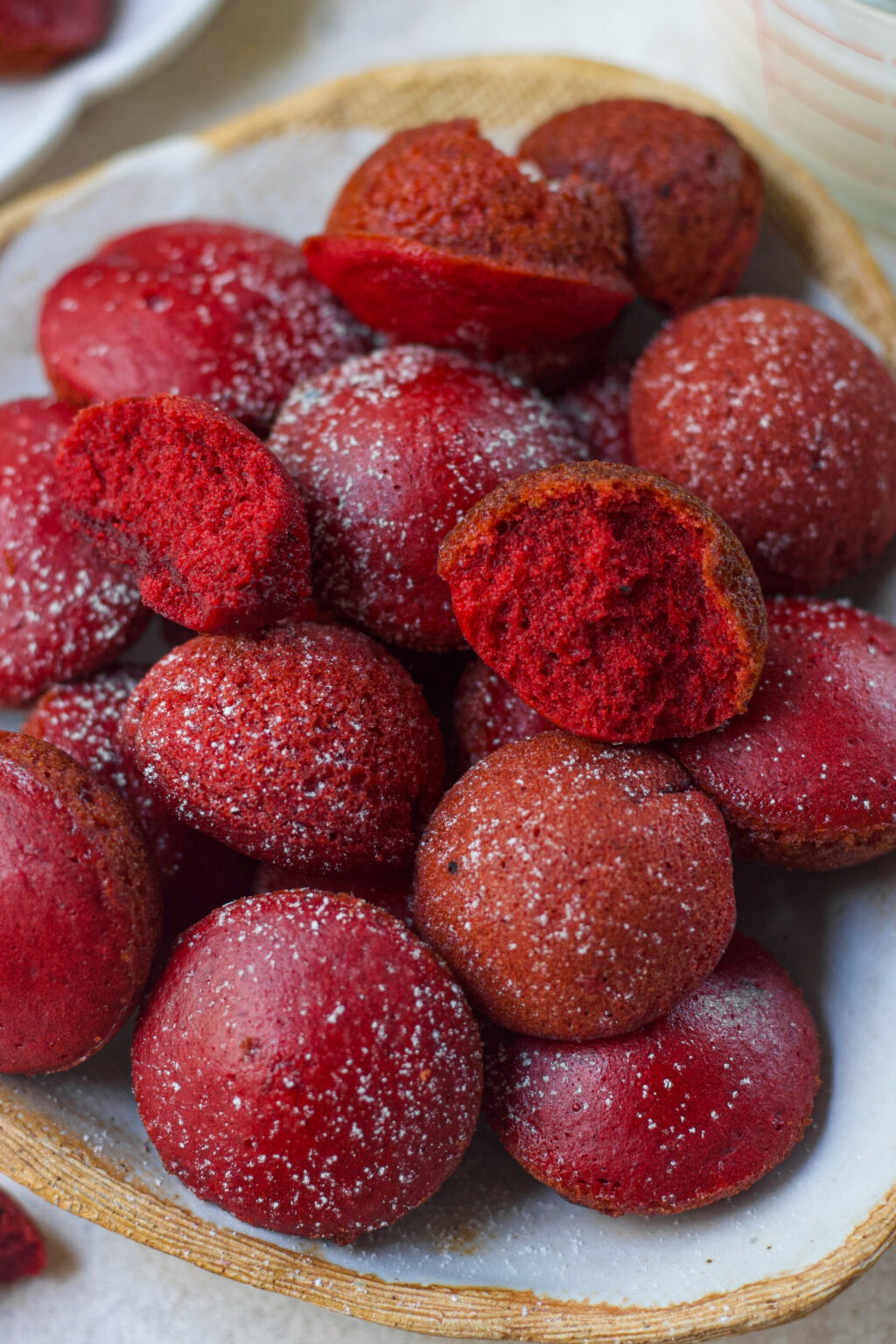 NO-OVEN EGGLESS RED VELVET CAKE BOMBS - Bake with Shivesh