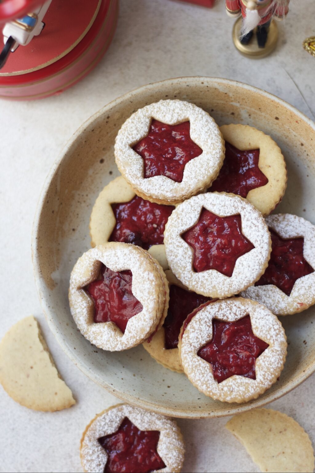 SPITZBUBEN COOKIES (LINZER COOKIES) - Bake with Shivesh