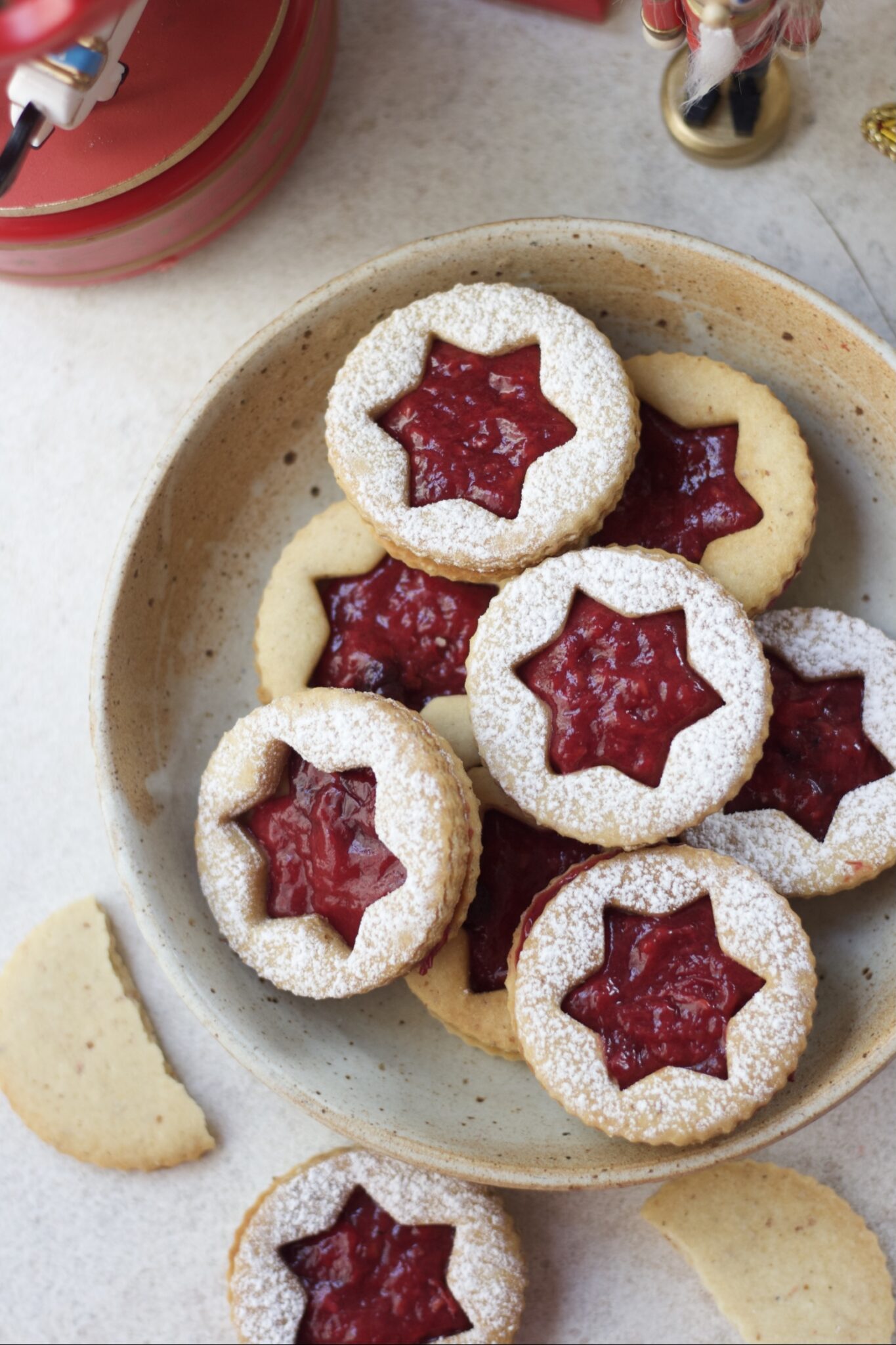 SPITZBUBEN COOKIES (LINZER COOKIES) - Bake with Shivesh