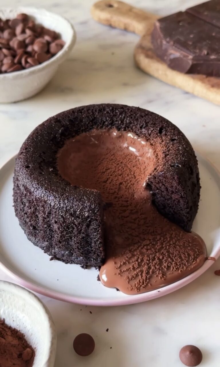 EGGLESS LAVA CAKE - Bake with Shivesh