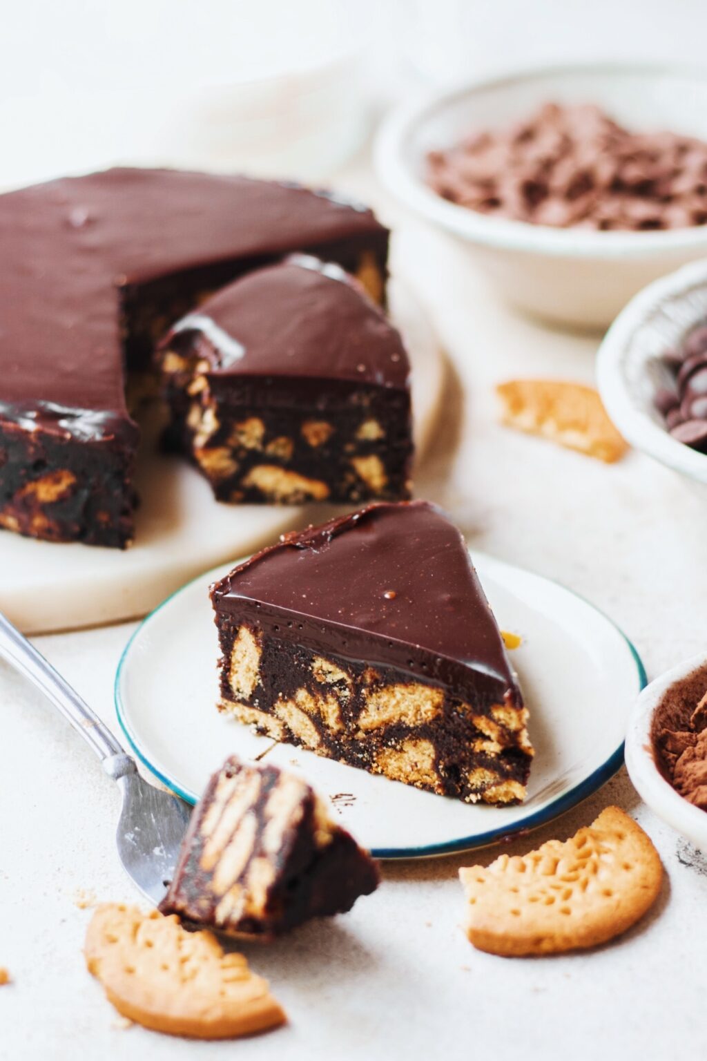 BISCUIT CAKE IN A MICROWAVE - Bake with Shivesh