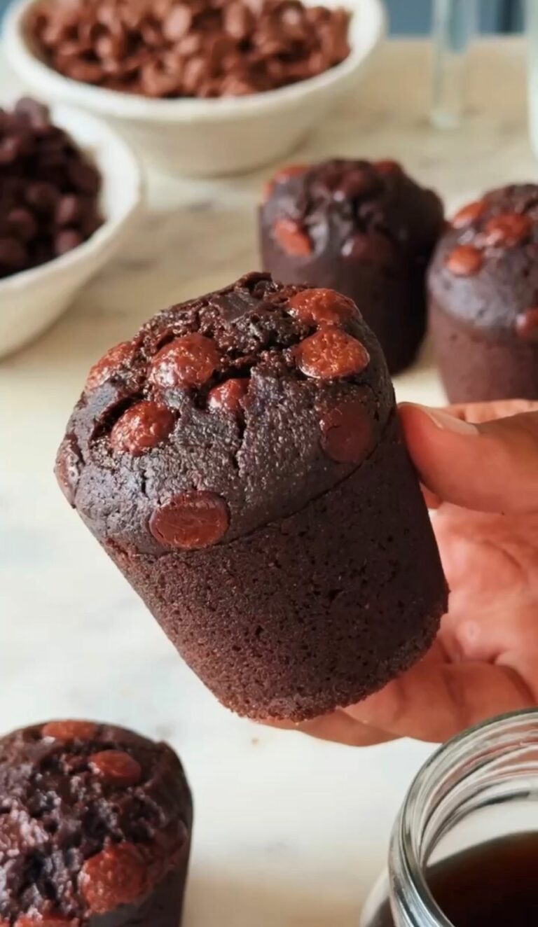 CHOCOLATE SUJI MUFFINS IN PAPER CUPS - Bake with Shivesh